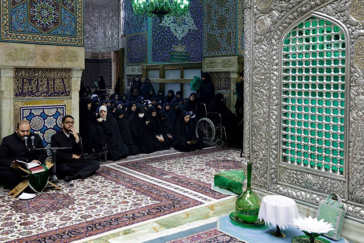 روایتی از غبارروبی ضریح مطهر | درگاه اصلی آستان قدس رضوی